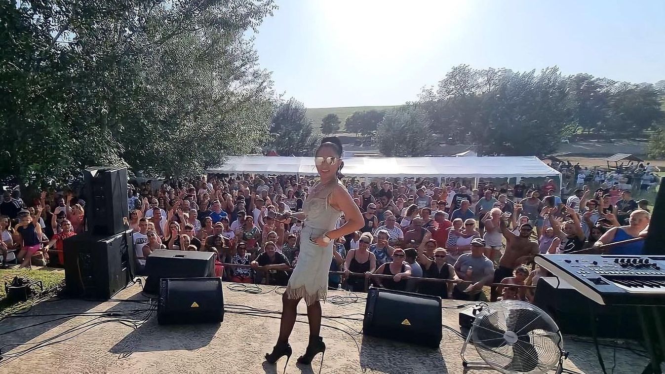 Gadácson bulizott Nótár Mary