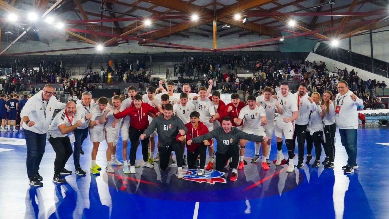 Bravúros fordítással nyertek ezüstérmet az ifik a nemzetközi Tiby-kupán