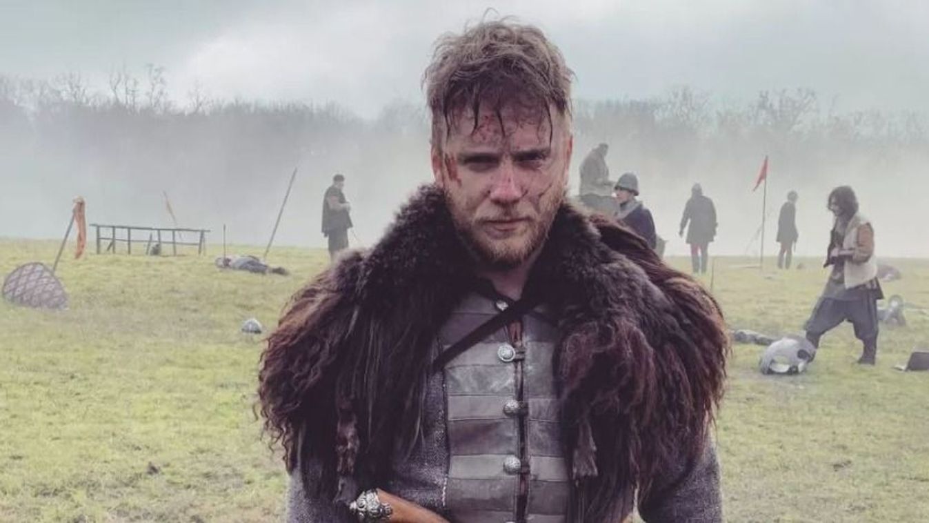 Tündérkertbe vágtázott a fiatal színész a kaposvári színházból