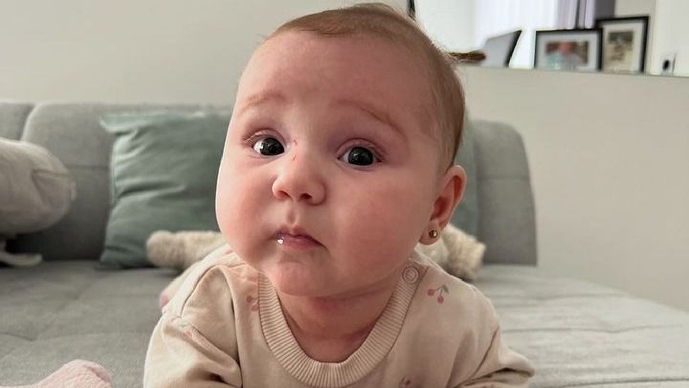 Már saját meze is van a kis Baróti Pannának