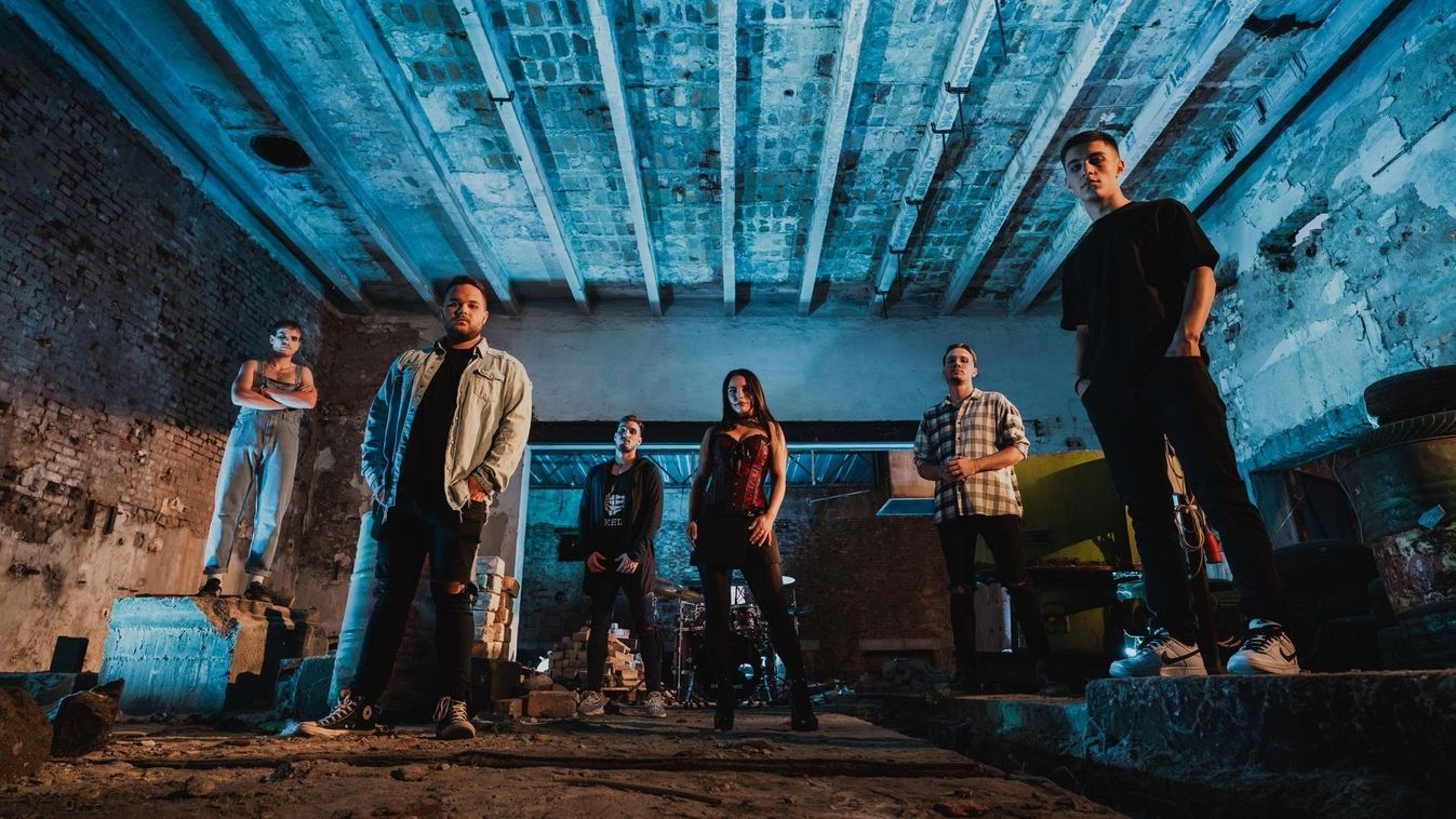 Új klipben mutatja meg keményebb oldalát Rupert-Jáger Kinga