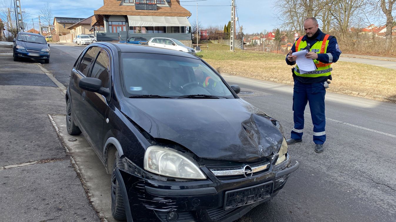 Veszélyben az autók Marcaliban - most egy tükör röpült messzire