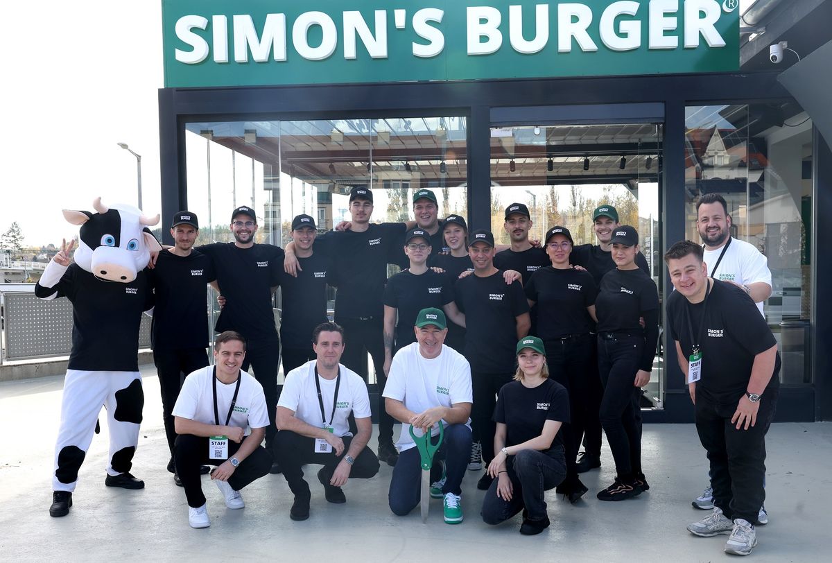 Magyarország egyik legszebb Simon’s Burgere hatalmas meglepetésekkel ...