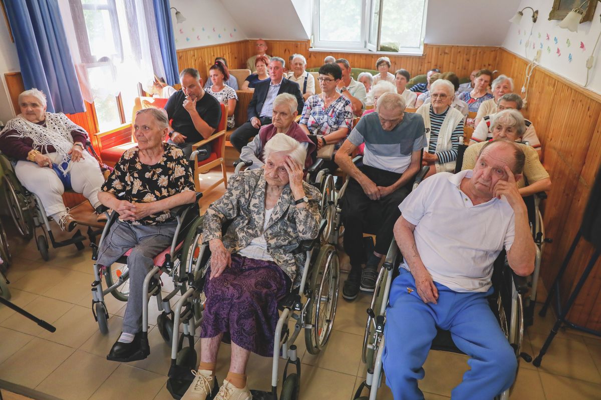 Somogyi idősotthonok körképe: 9000 forintos napidíj és százas várólisták
