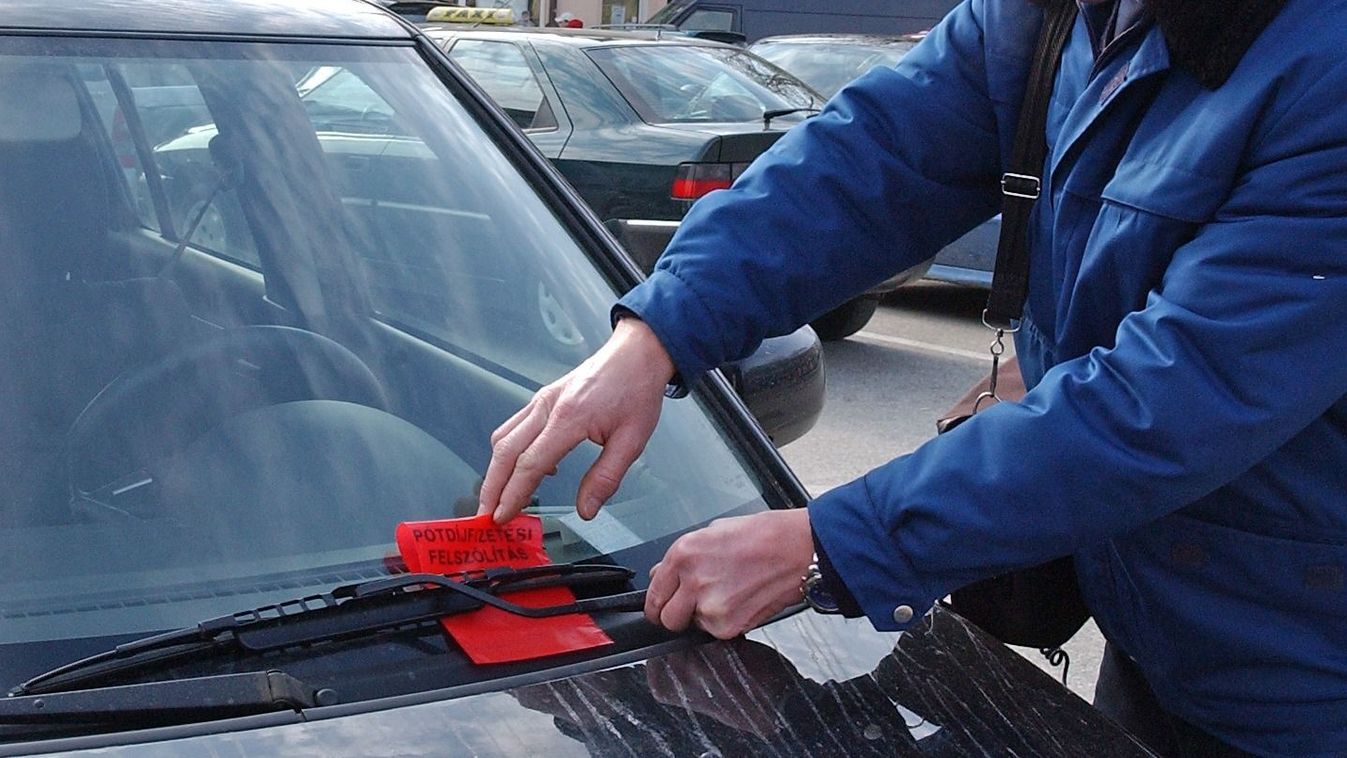 Vége az ingyenes nyugalomnak: hétfőtől fizetős lett a parkolás ...